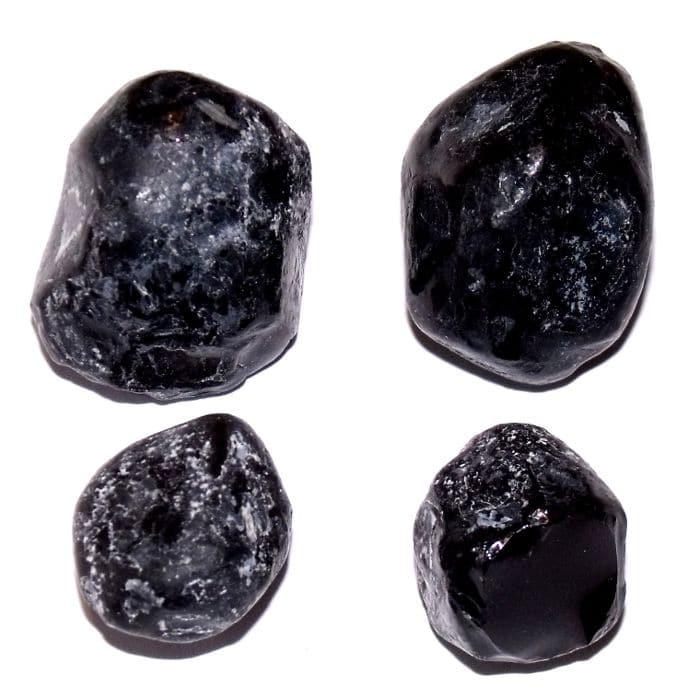 Obsidienne: vertus de la pierre, propriétés, purification